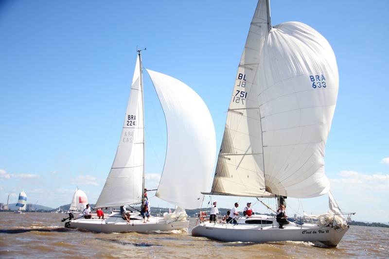 As regatas dos 73 anos do Jangadeiros – Clube dos Jangadeiros